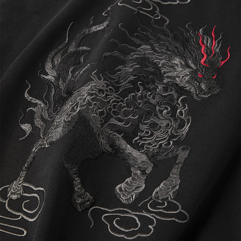 Gallant Lion Embroidery Tee – Niepce